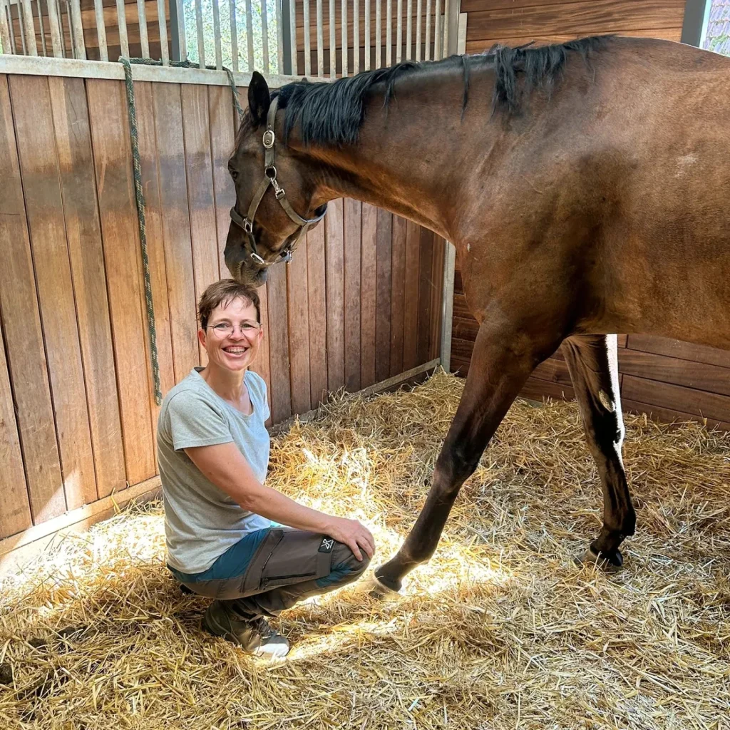 Anja Jungkamp, MMCP | Certified Equine Practitioner | Masterson Method